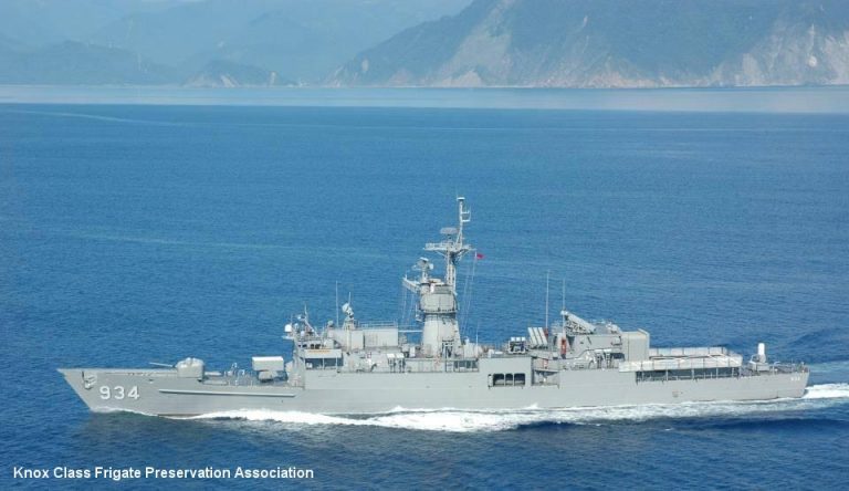 Fen Yang FFG-934 – USS Kirk FF-1087